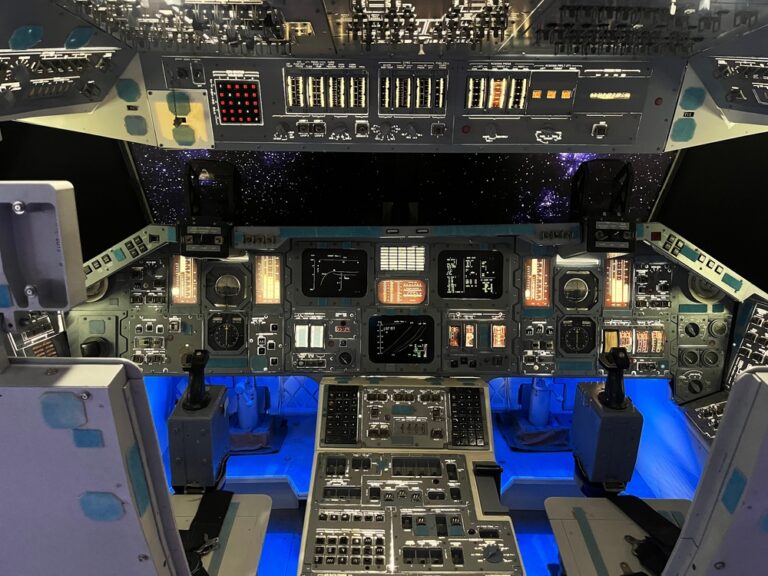 Millennium Falcon Cockpit: How Star Wars Designers Built It - Aircraft ...